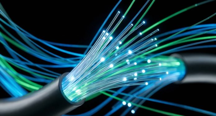 Hvad er fibernet? Komplet guide til fiber i Danmark [2026]